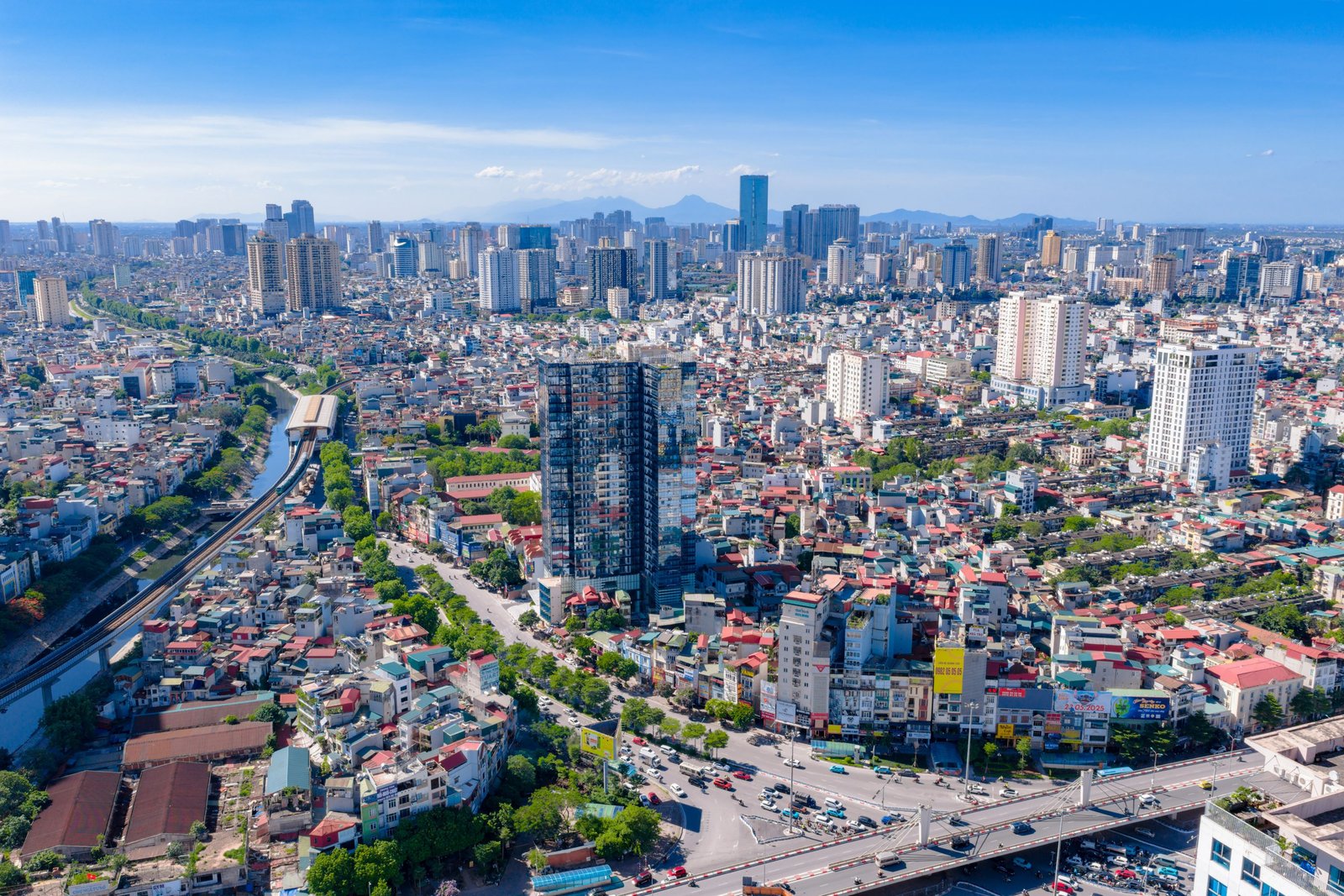 The Ninety Complex - Biểu Tượng Sống Hiện Đại